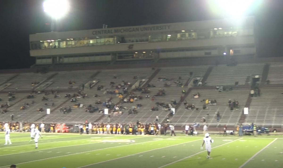 Ohio, Central Michigan play in front of limited crowd due to COVID-19 ...
