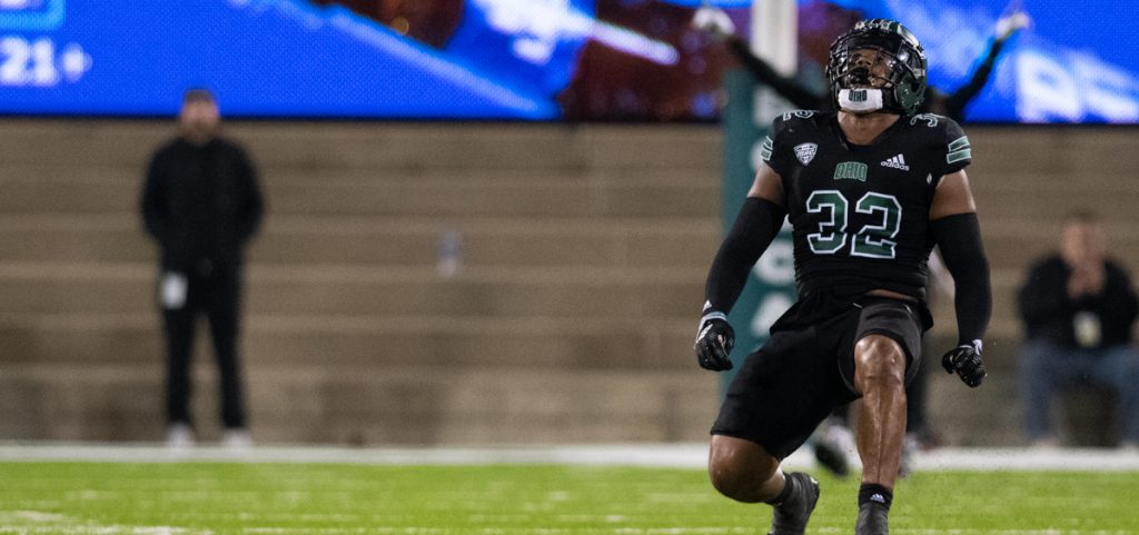 Ohio Football uses defense to beat FAU, 17-10 - WOUB